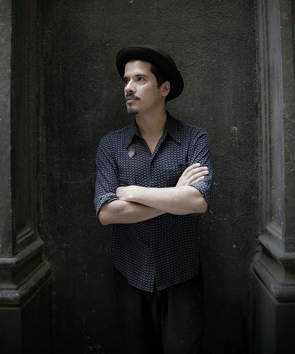 VICTOR CASTILLO — heliumcowboy