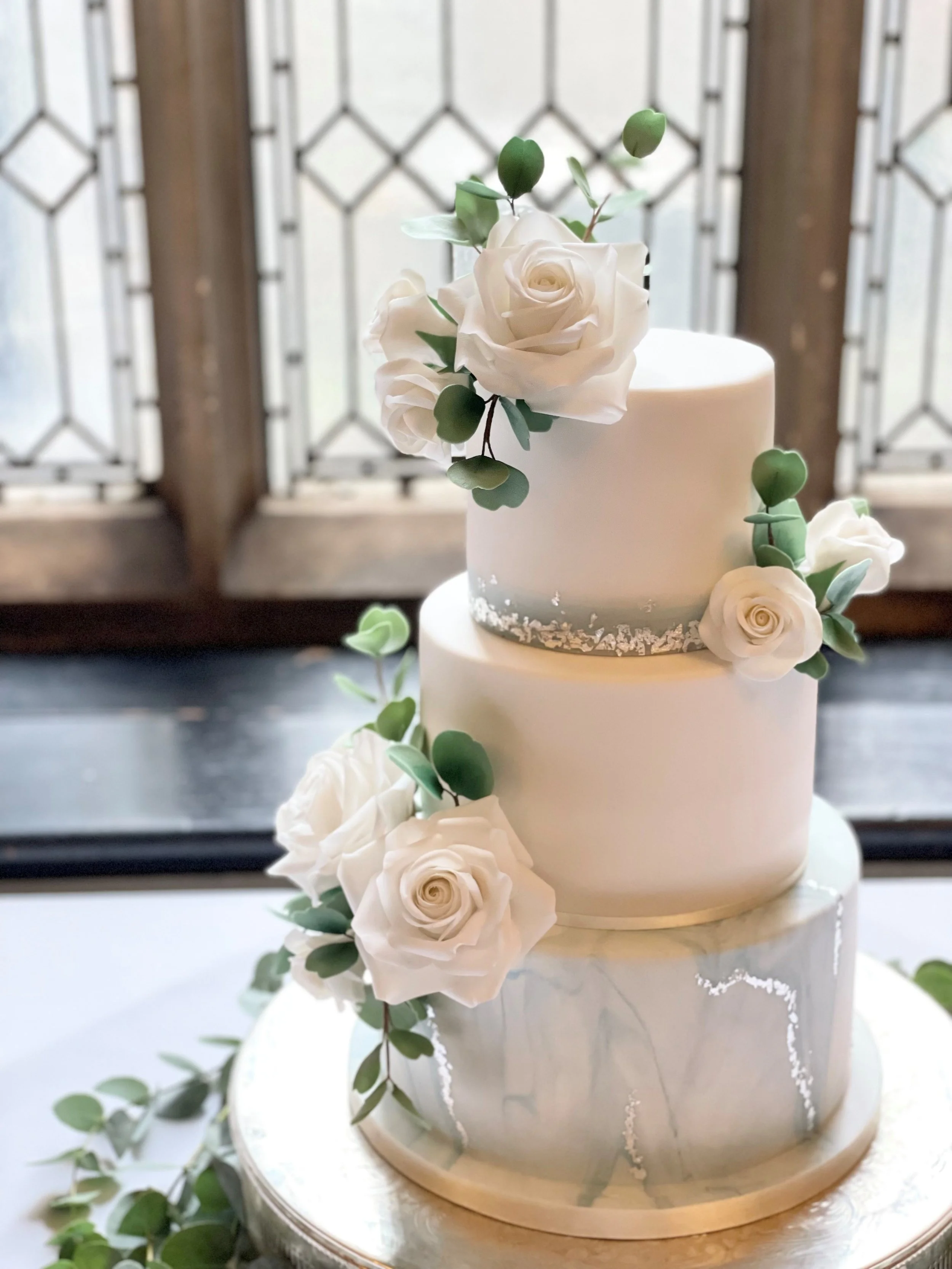 The Jo Harper cake company | Surrey wedding cakes