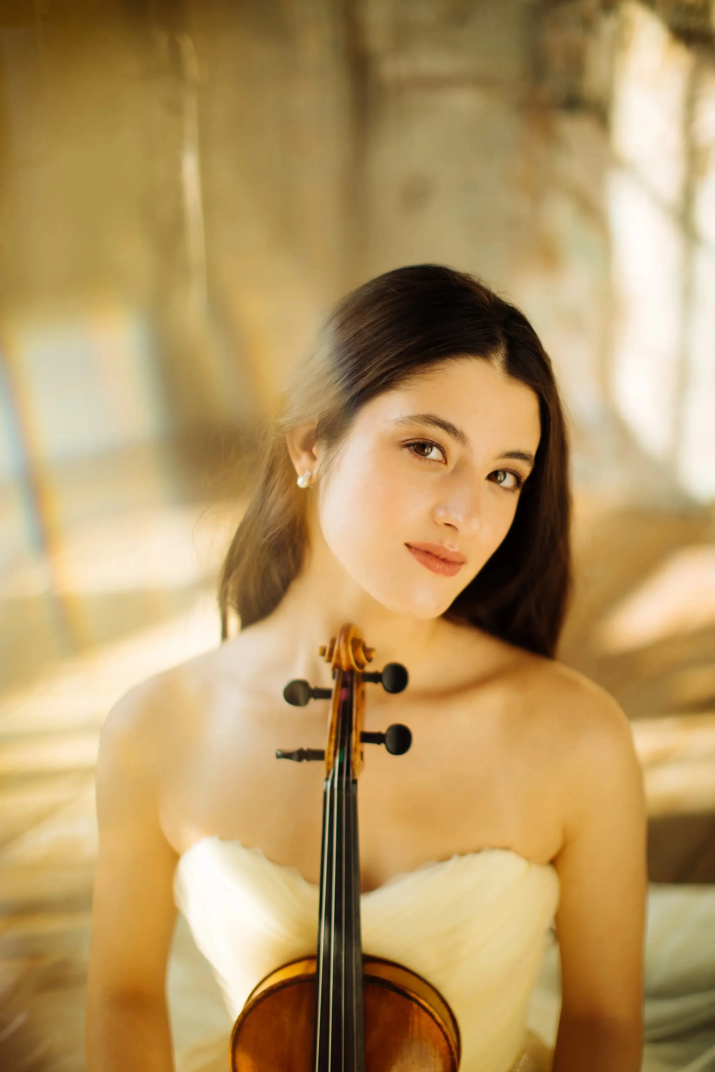 Maria Dueñas: The 22-Year-Old Violinist Redefining Classical Mastery — CLASSICAL POST