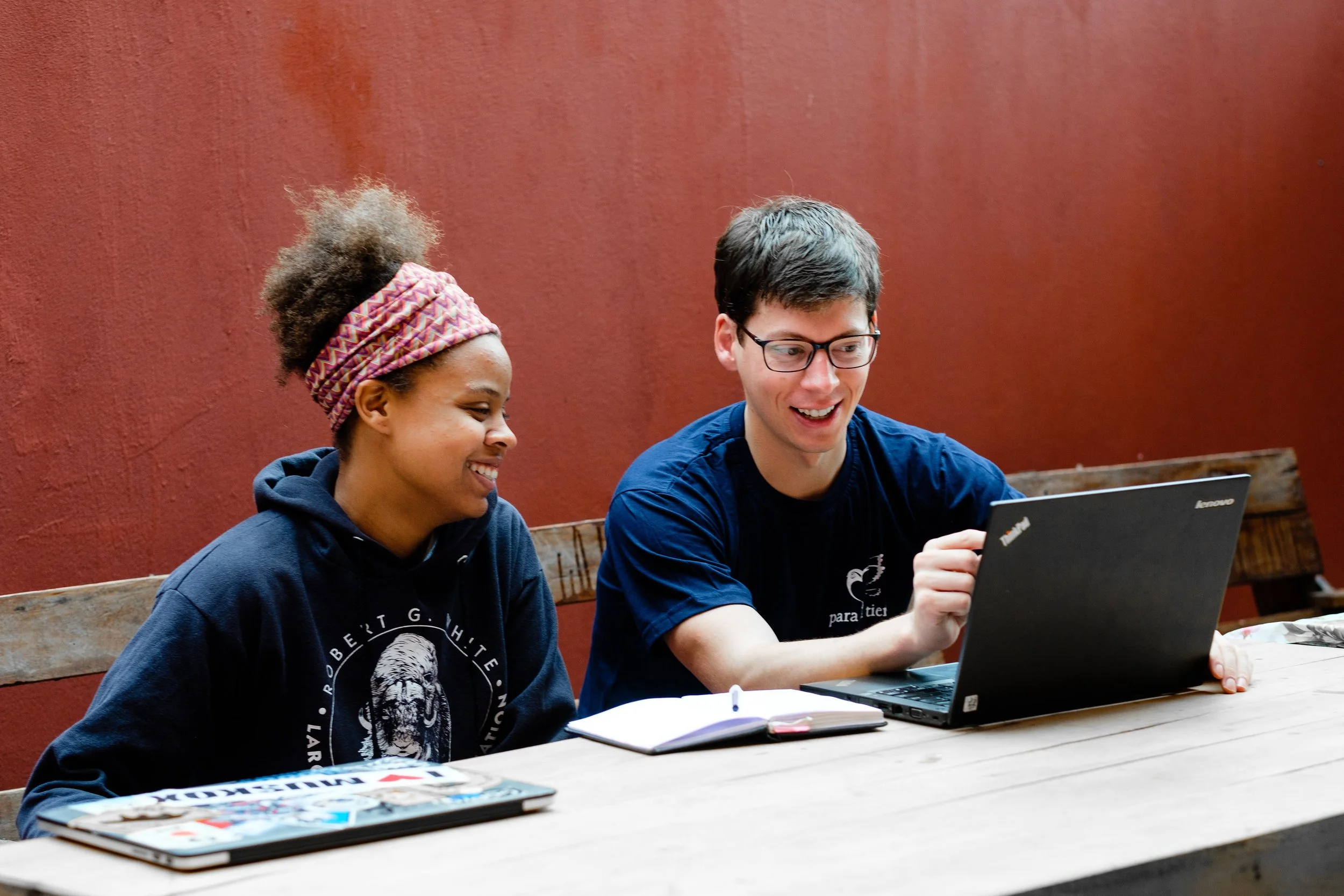 Communications internships — Para La Tierra