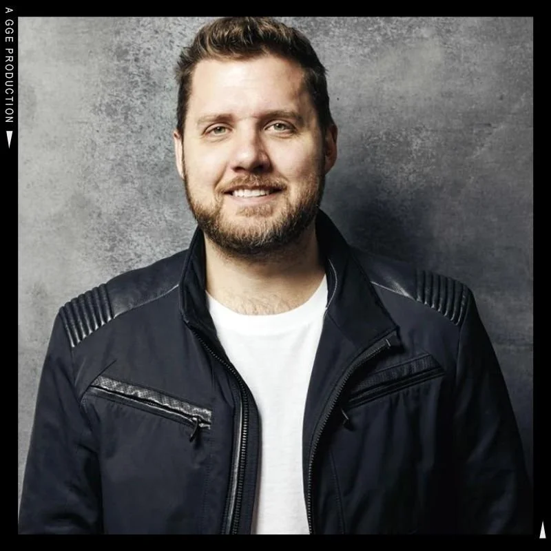 What We Think Makes Us Happy vs. What Actually Does with Mark Manson — Girls Gotta Eat