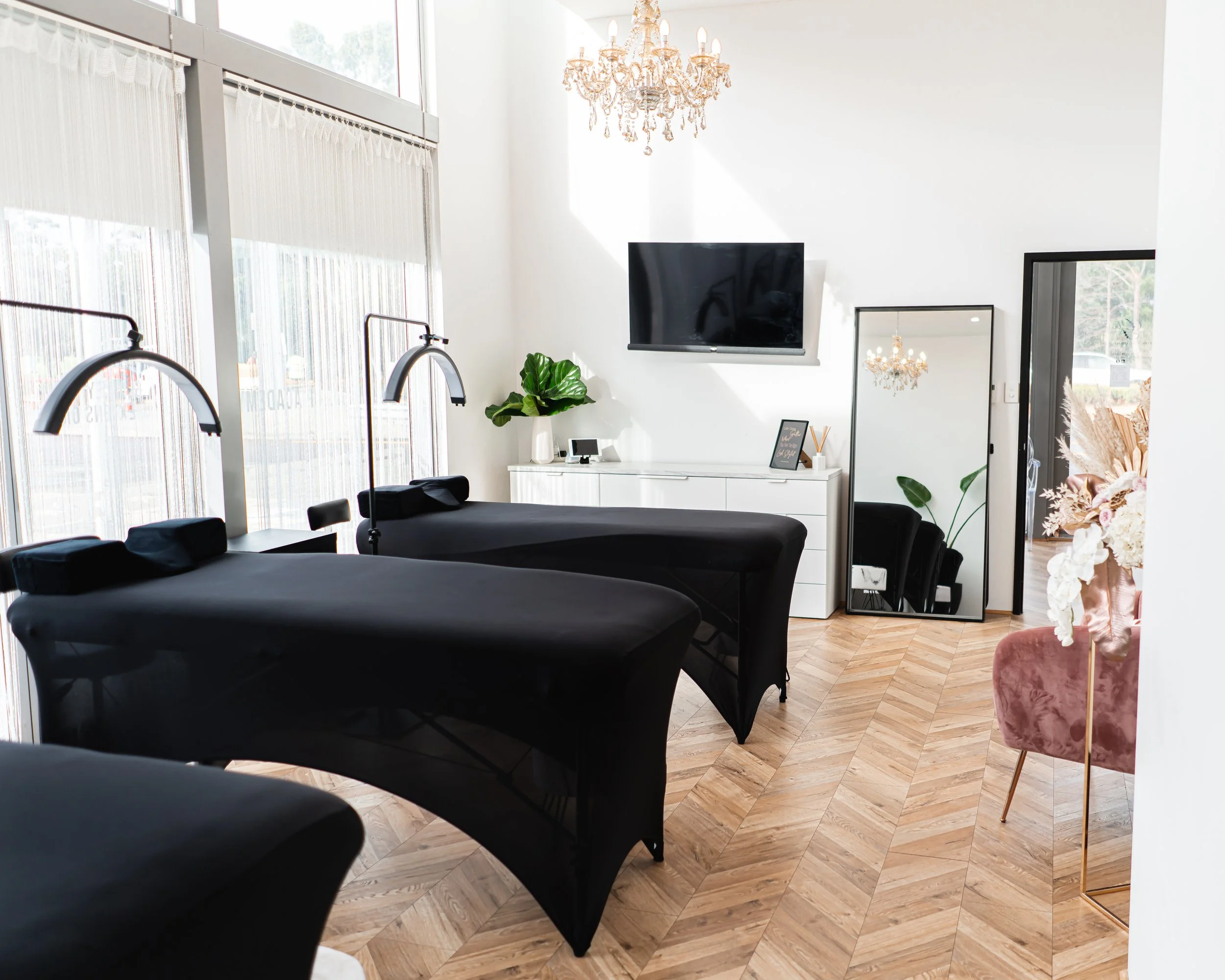 Glam Eyelash Extensions