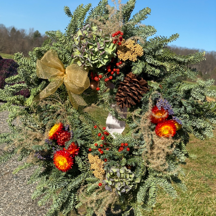 November 30 : Holiday Wreath Making with Sarah Malphrus — Star Bright Farm