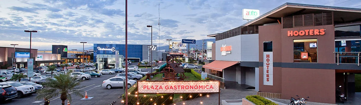 Plaza Bratsi