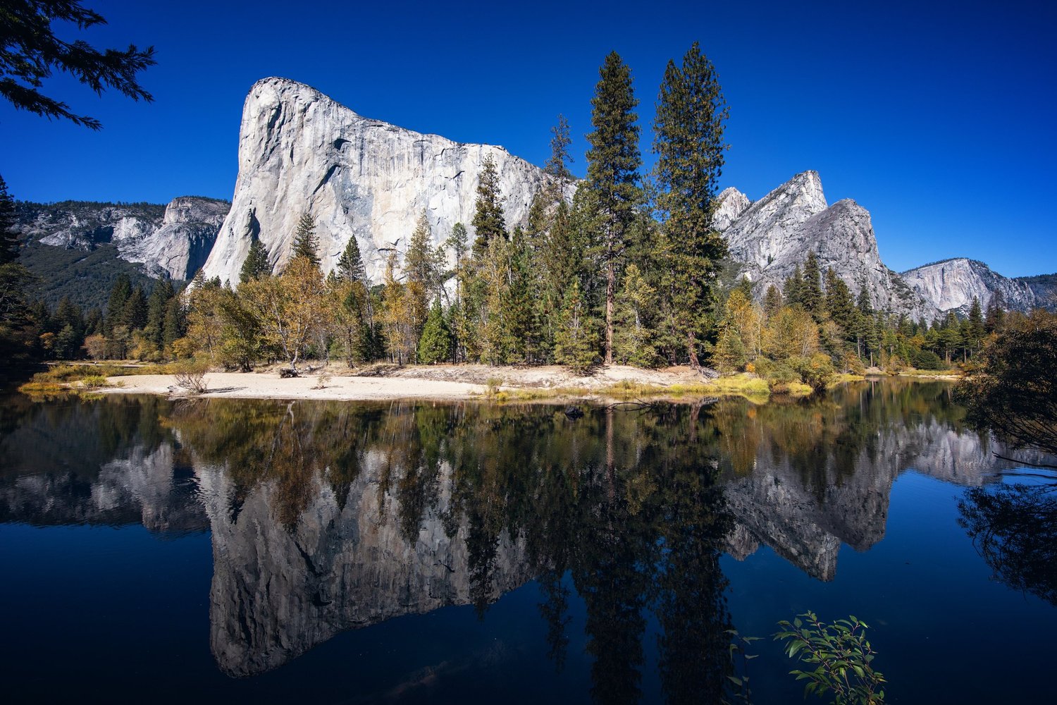 Yosemite Fall Color Report 2025 (GO SOON!) - Government Shutdown ...