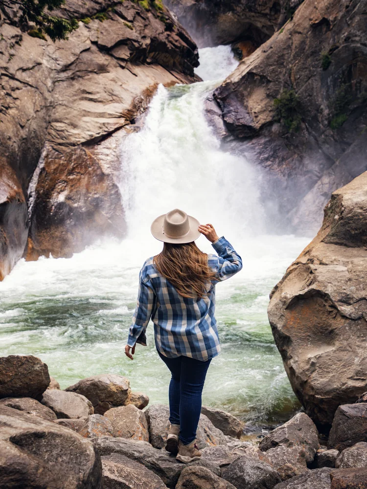 Roaring River Falls: Easy Waterfall Hike (Kings Canyon National Park ...