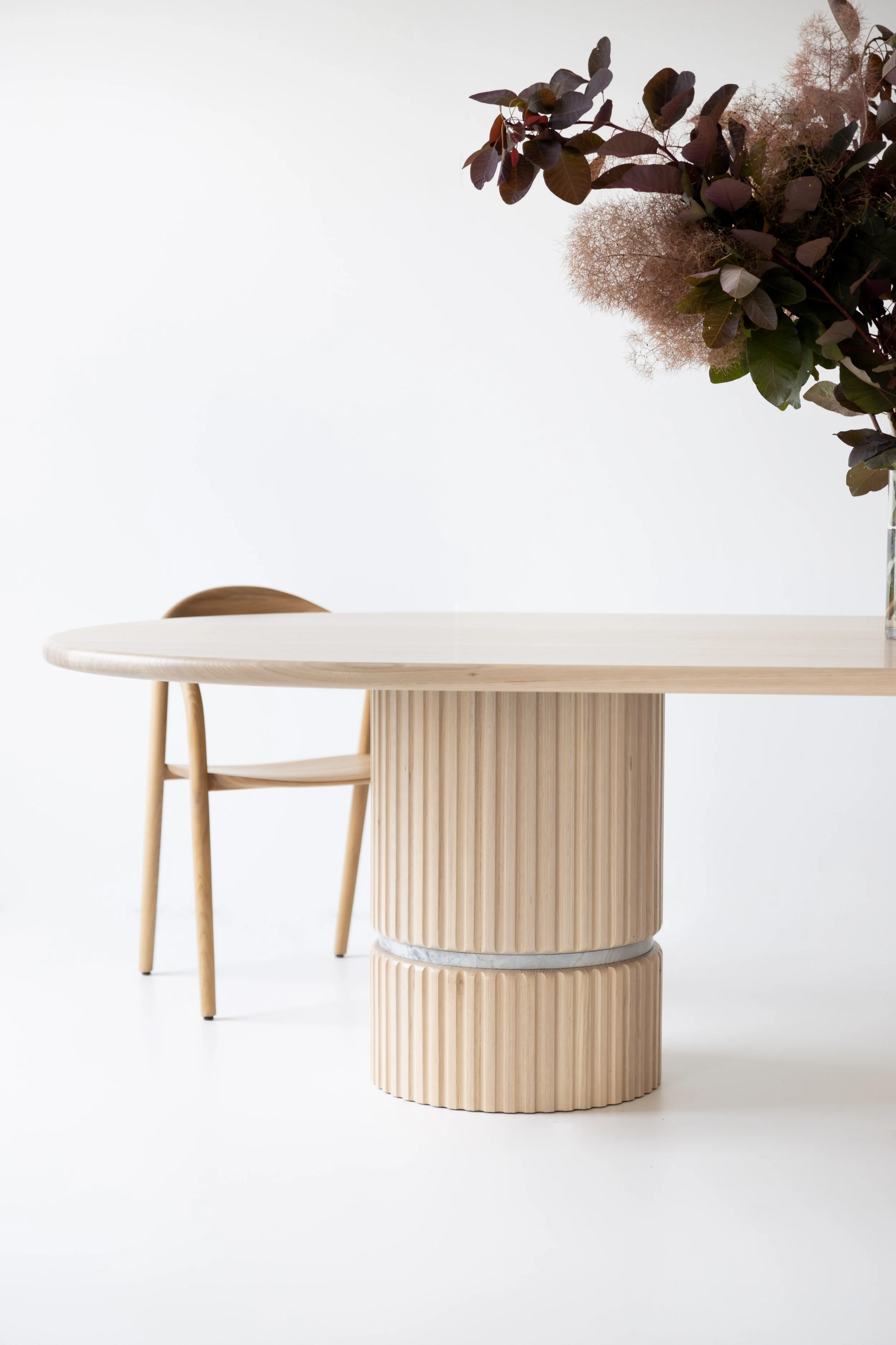 Esto Oval Table — Timberwolf Design