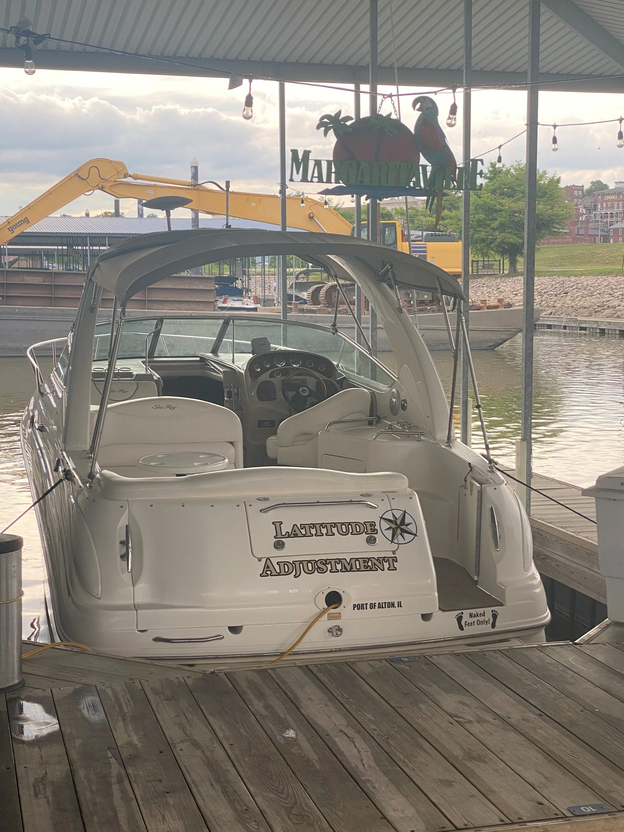 2002 Sundancer 280 — First Mate Boat Sales