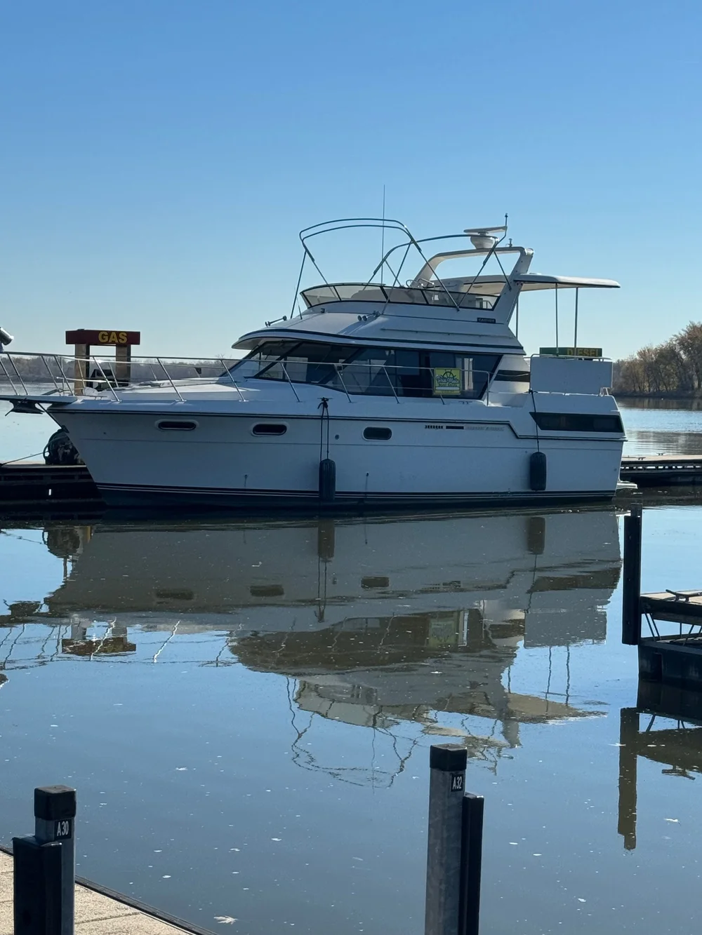 40 Carver 1989 — First Mate Boat Sales