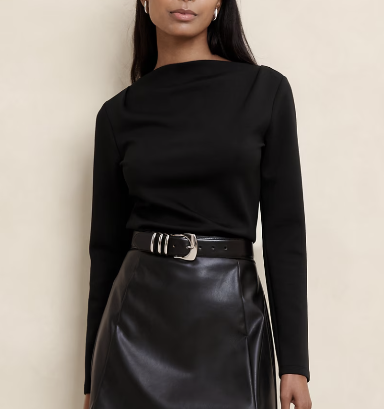 Gothic Capsule Wardrobe — The Wolf in Lace