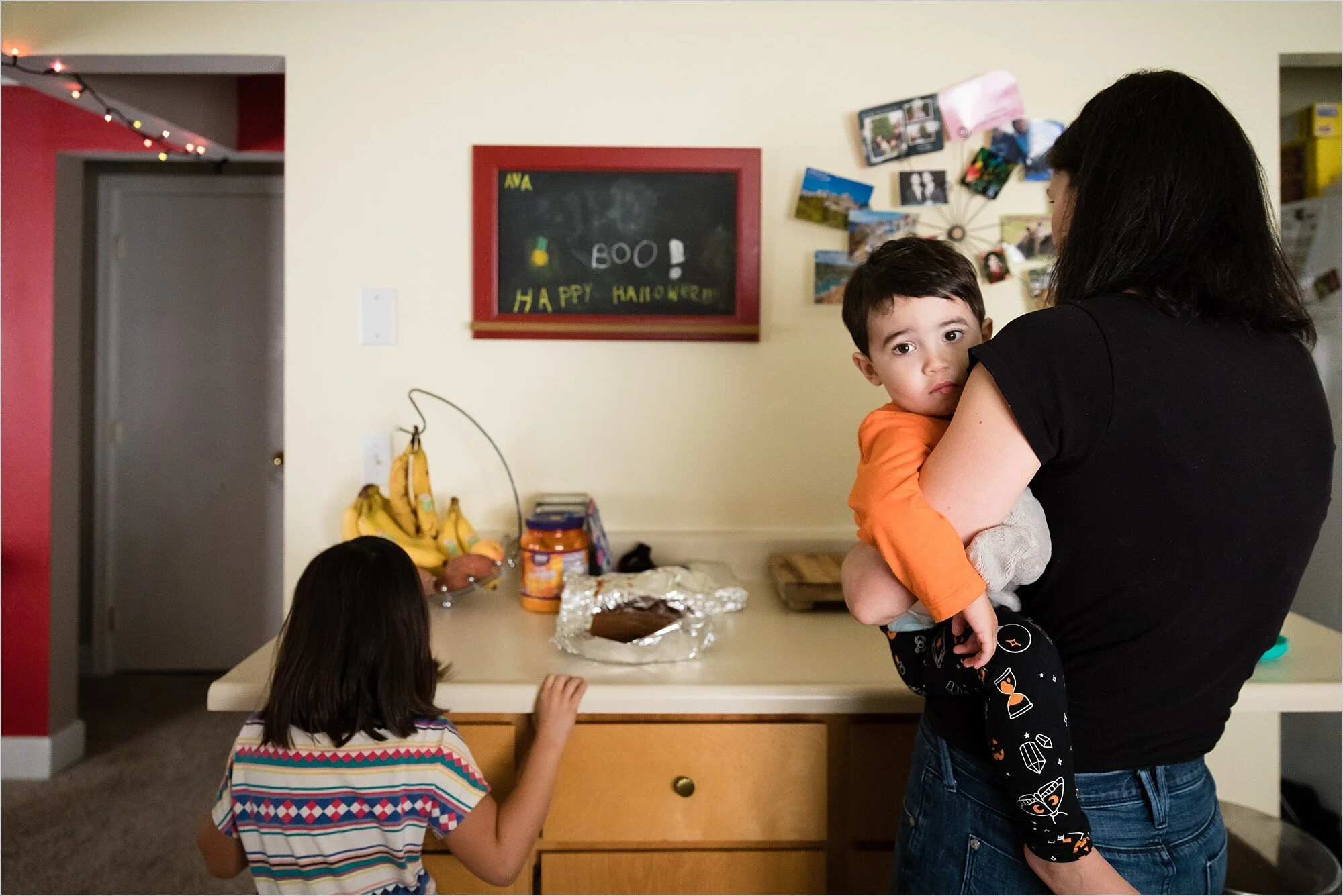 A Morning At Home With Mom | In-Home Lifestyle Family Photography ...