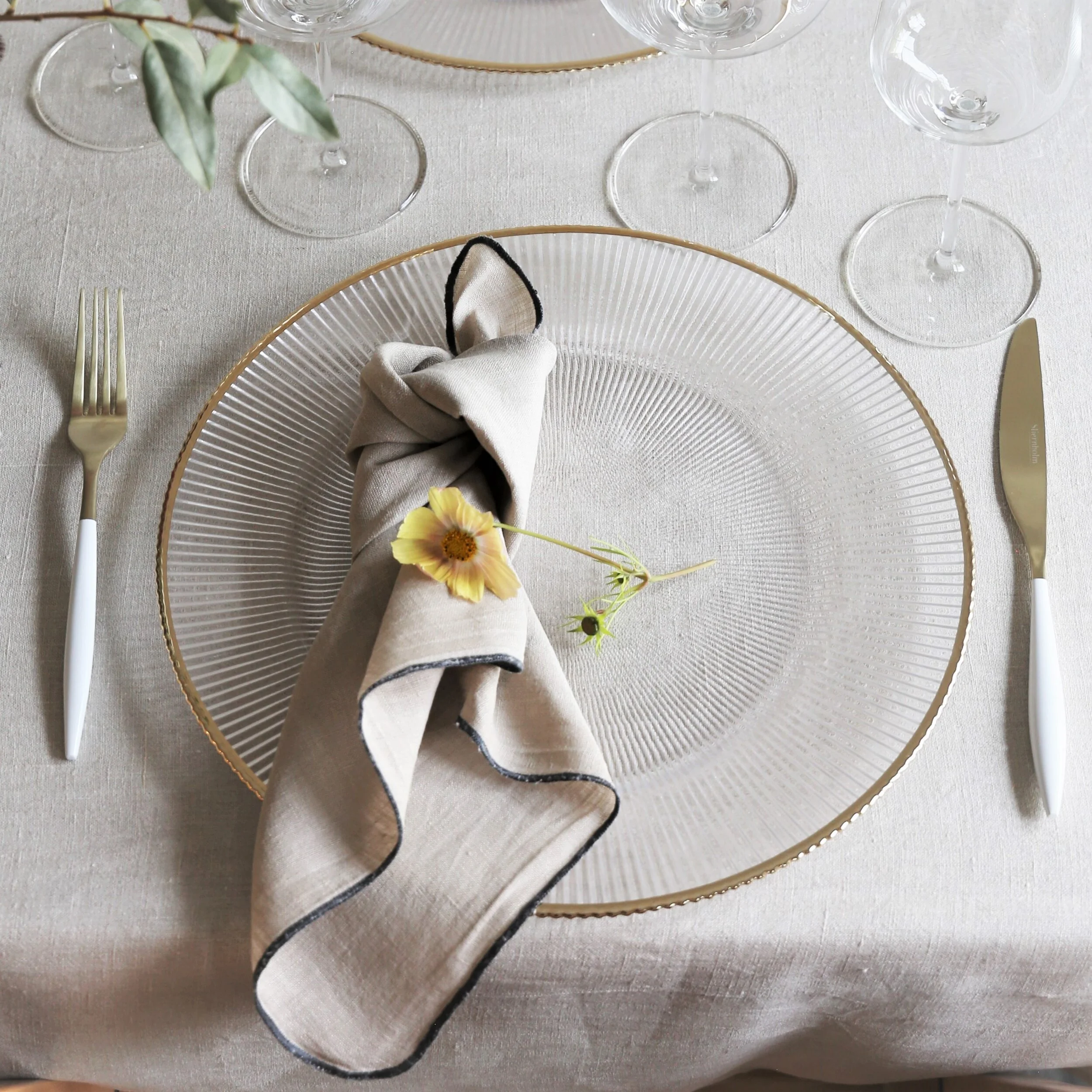 Lei servise - Table Tales