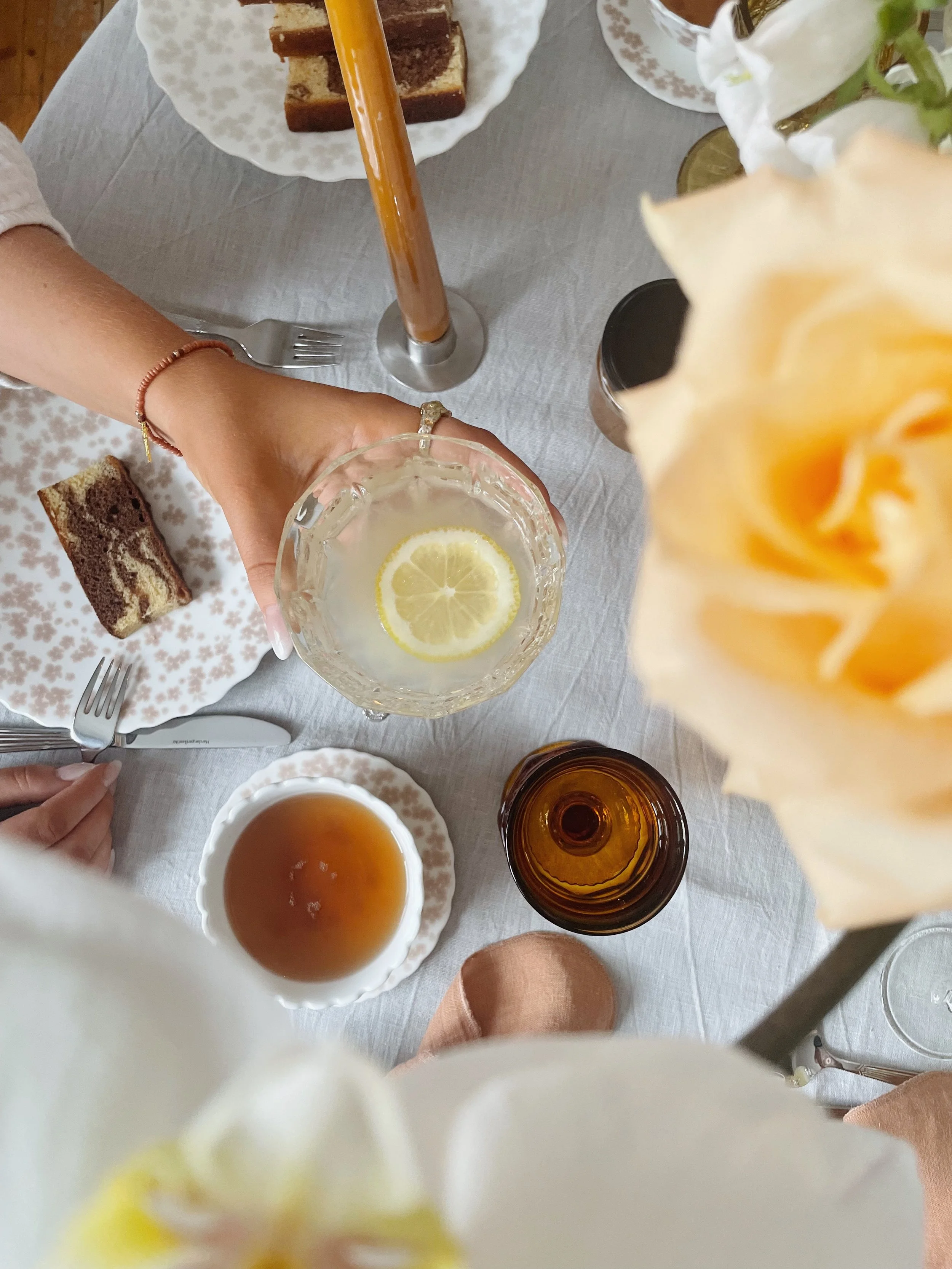 Slåpeblom Wik & Walsøe, Afternoon tea - Table Tales