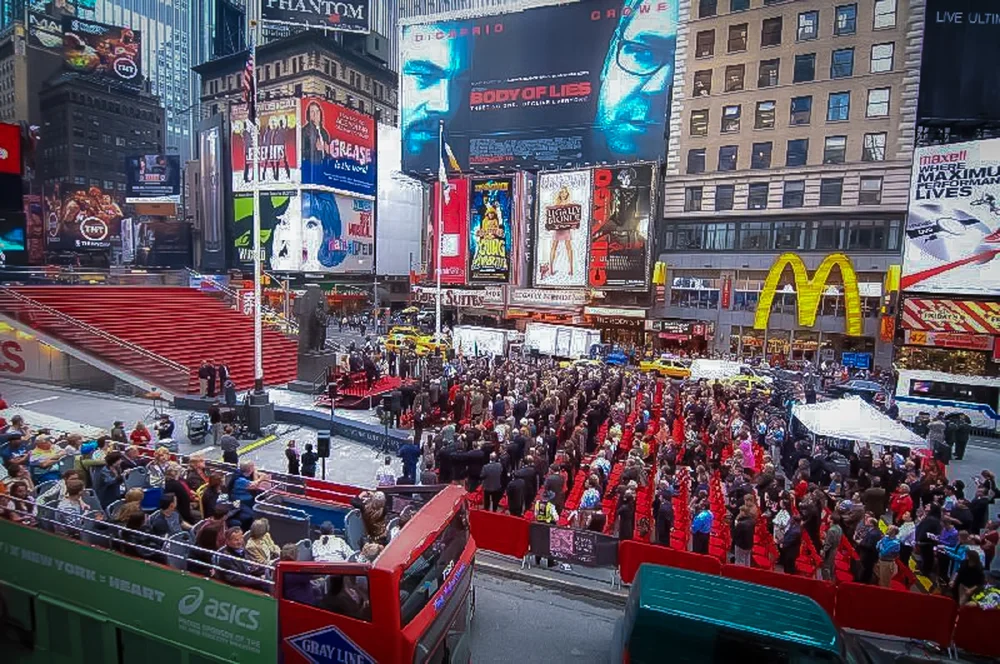 Times Square and the 10 Top Secrets of one of the World's Most Visited ...