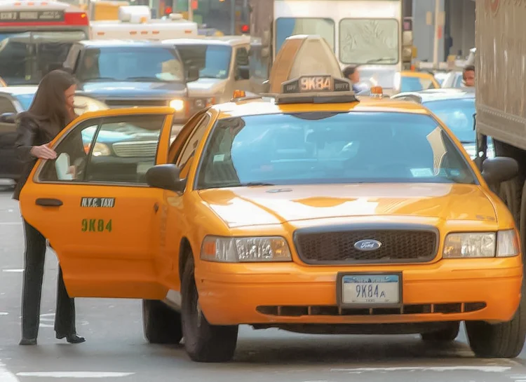NYC's Iconic Yellow Cabs: Taxi Memories — Piccola New Yorker Special Trips