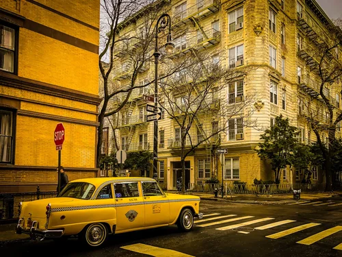 NYC's Iconic Yellow Cabs: Taxi Memories — Piccola New Yorker Special Trips