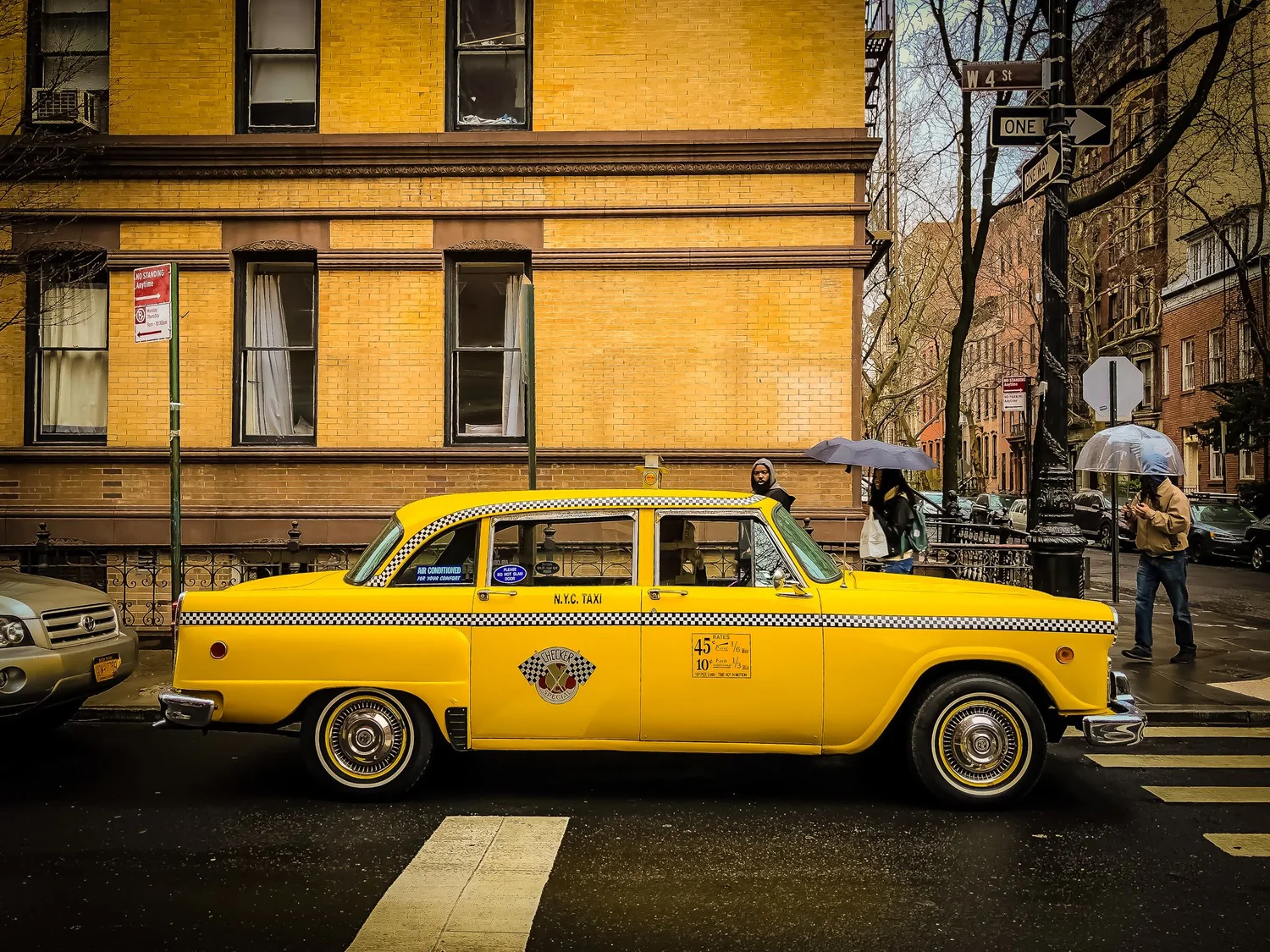NYC's Iconic Yellow Cabs: Taxi Memories — Piccola New Yorker Special Trips