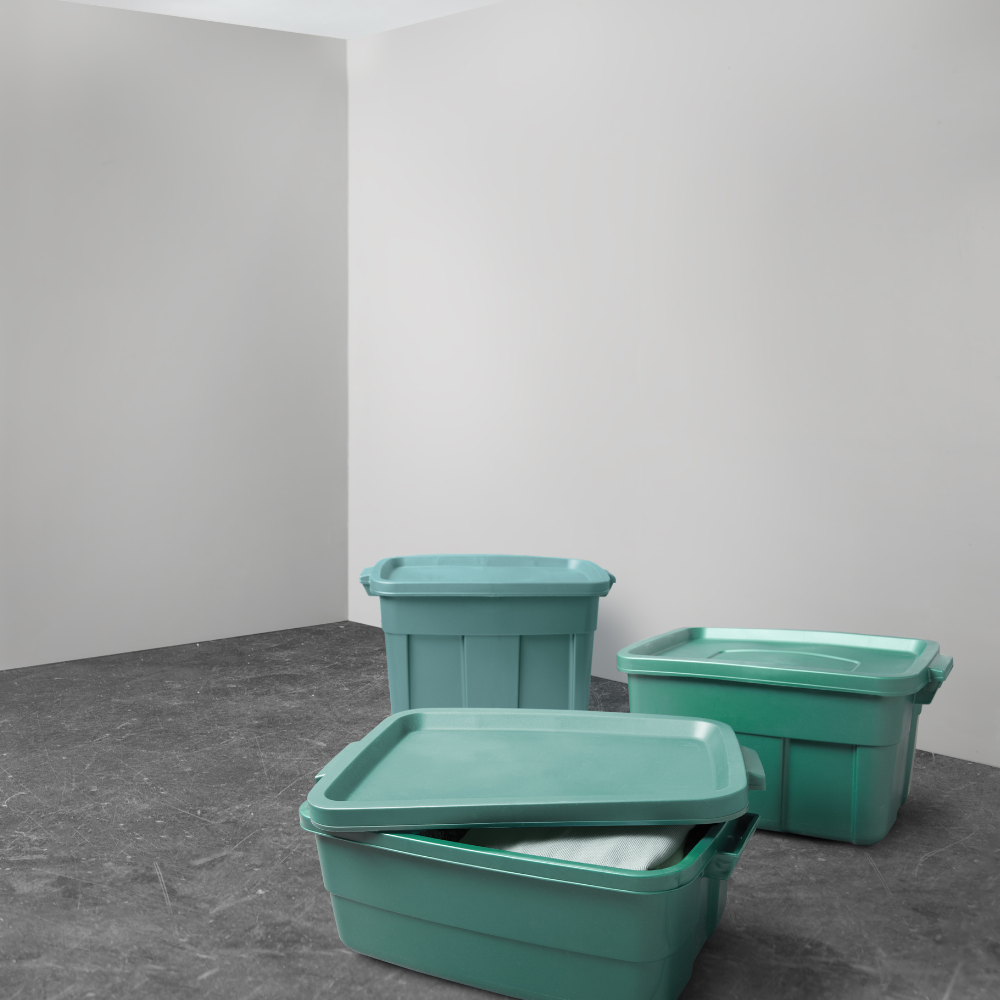 The Benefits of Plastic Totes Over Traditional Boxes — Aardvark Movers