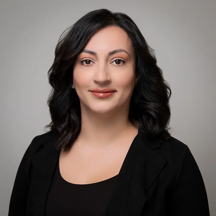 ES Elizabeth Martinez — Soberalski Law