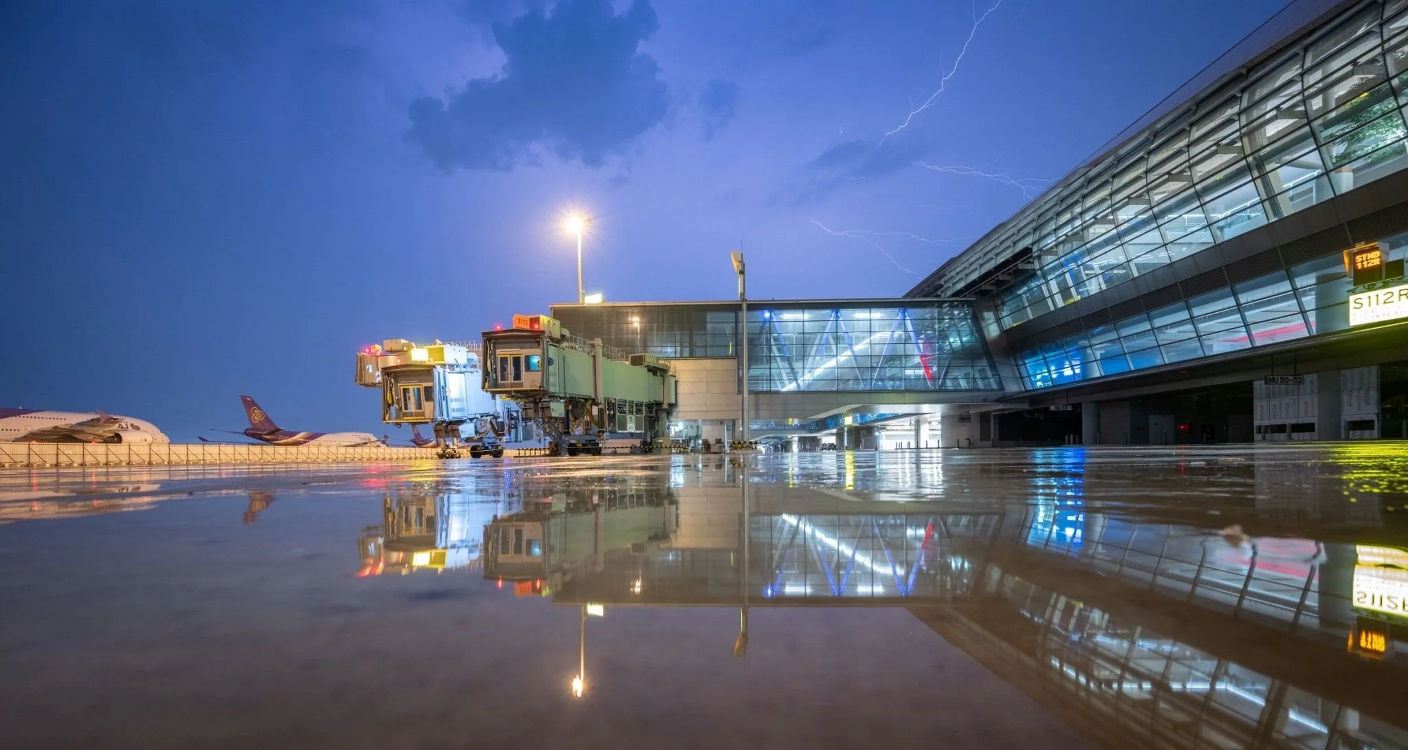 Travel Advisory : ไทยแอร์เอเชีย เอ็กซ์ พร้อมจอดเทียบเครื่องบินที่อาคาร ...