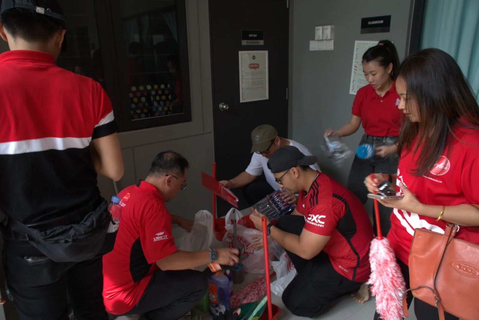 AirAsia X embarks on a heartwarming mission with Women’s Aid ...