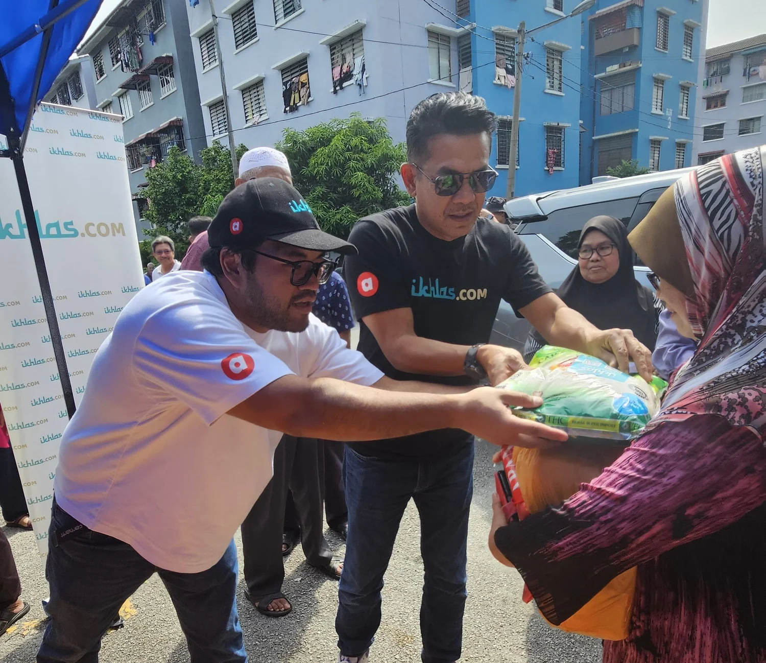 ikhlas.com launches 1,000 Months of Sadaqah campaign — AirAsia Newsroom