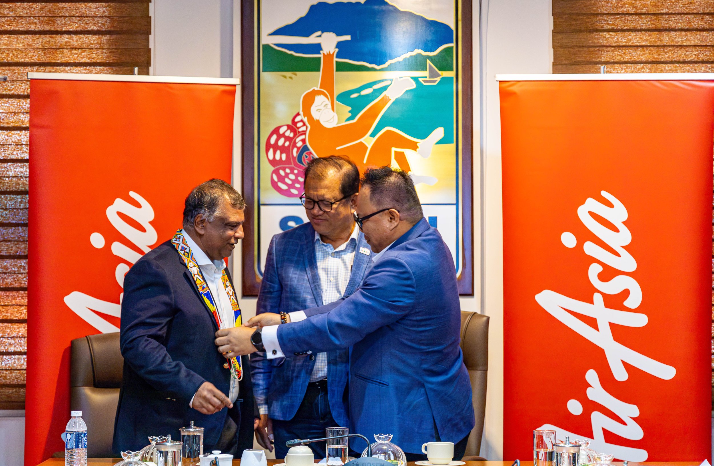Capital A CEO Tony Fernandes honoured with Sabah Tourism Appreciation ...