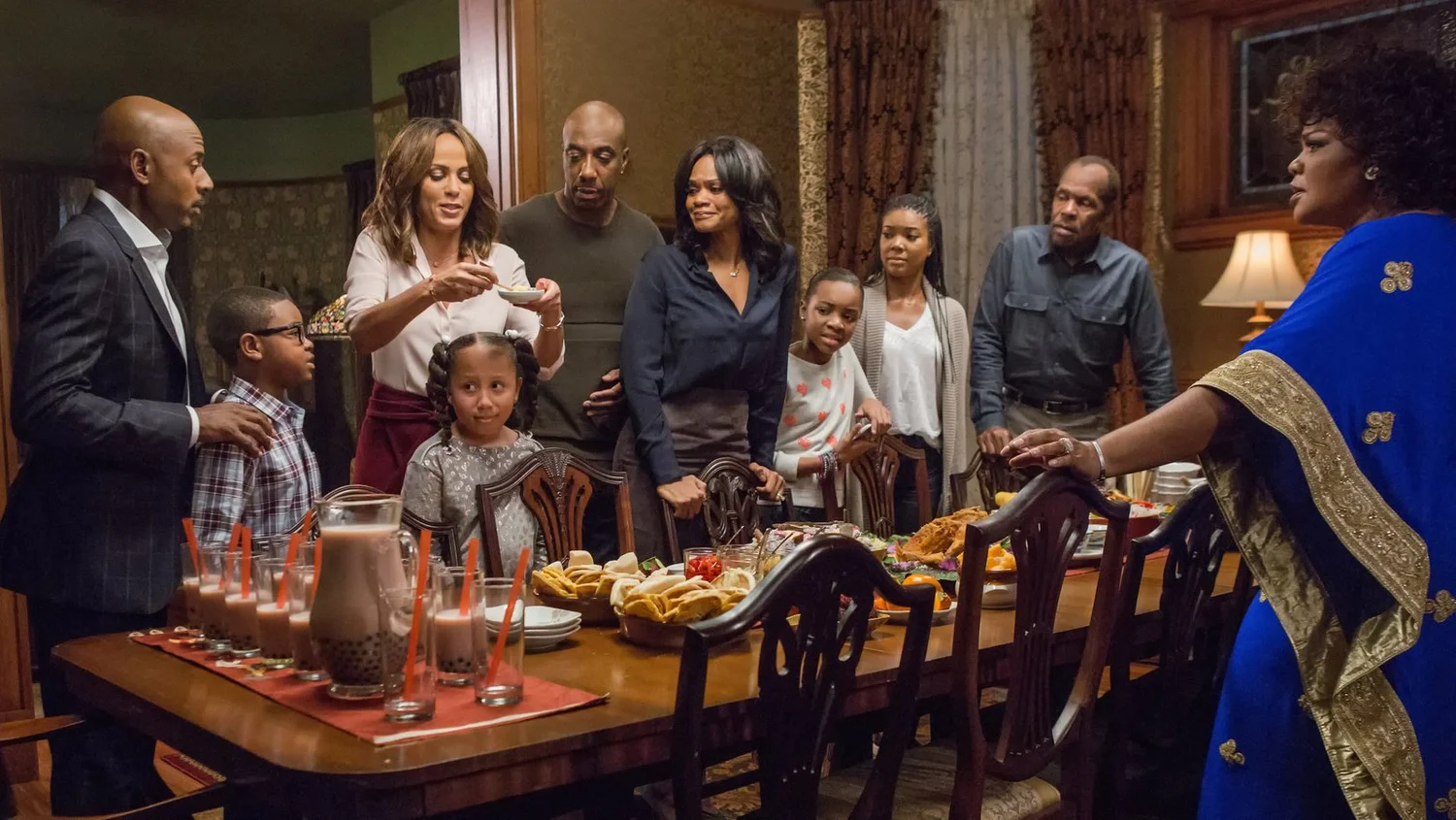 'Almost Christmas': A Laughter-Filled Celebration of Family and Holiday ...