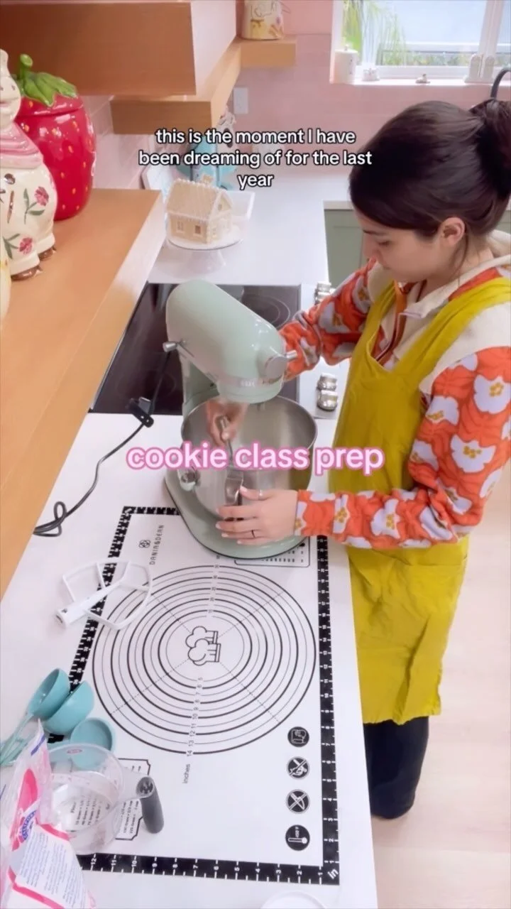 Cookie Classes — Mik & Cookies