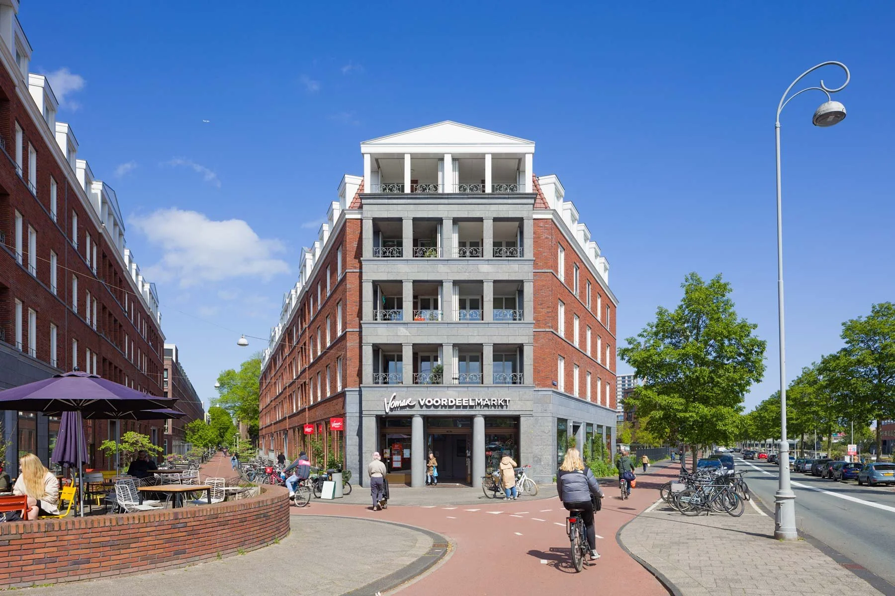 Architectuurfotograaf rijdt Rondjes — Architectuurfotograaf - Rob van Esch