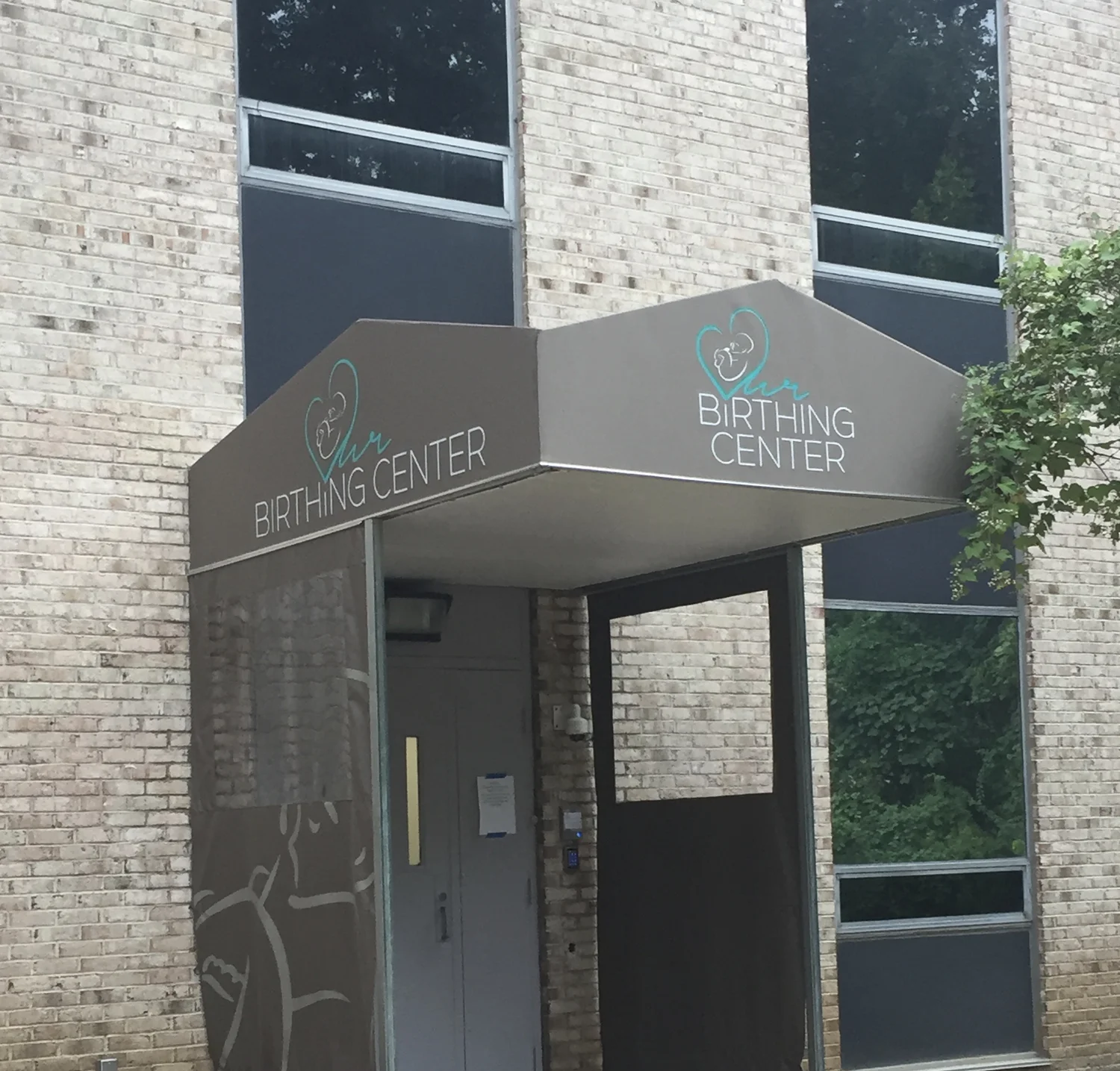 Private Birthing Suites - Choose to Labor In Shower, Tub, Birthing Ball ...