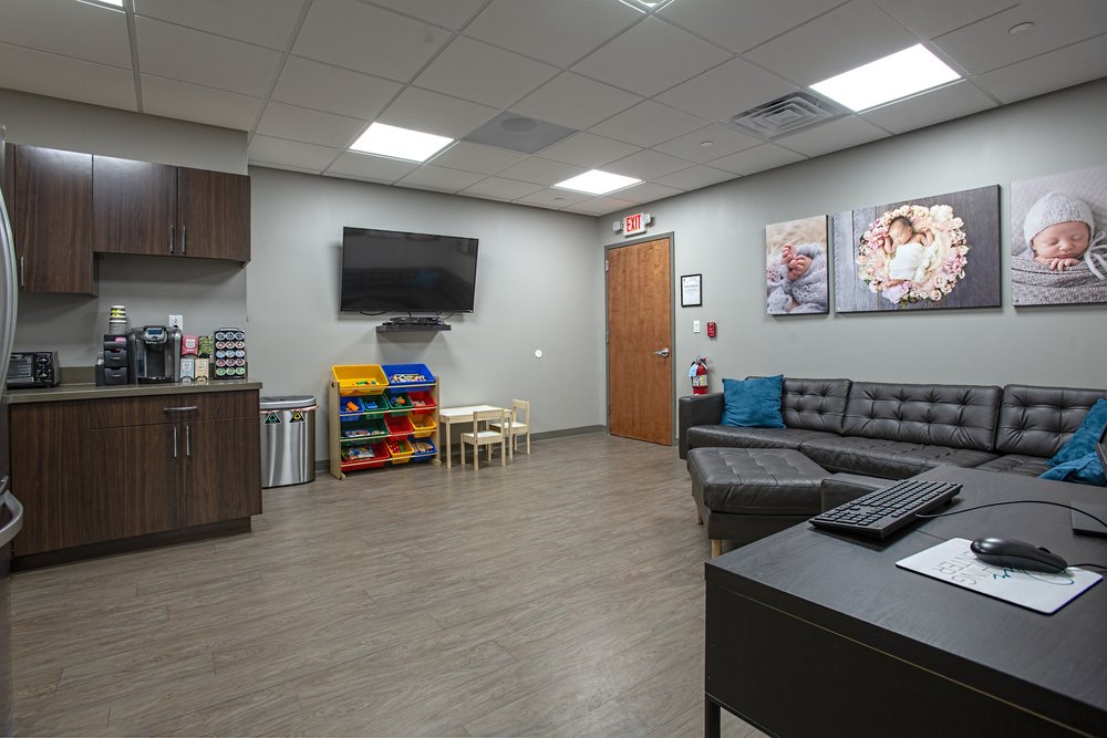 Luxurious & Private Birthing Suites | Tour Our Center