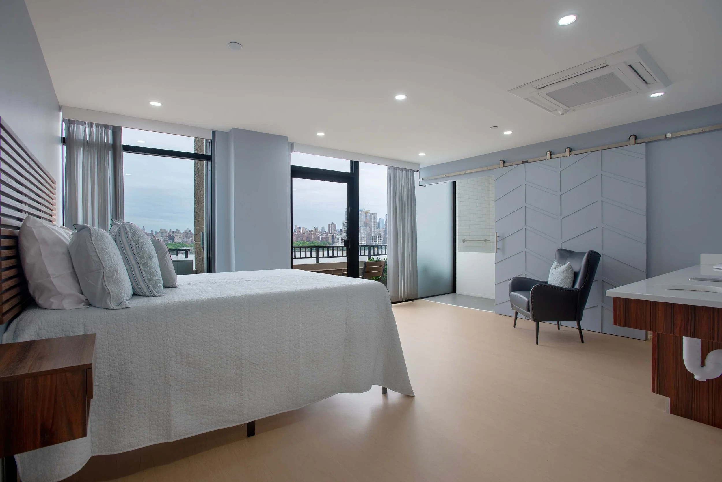Luxurious & Private Birthing Suites | Tour Our Center
