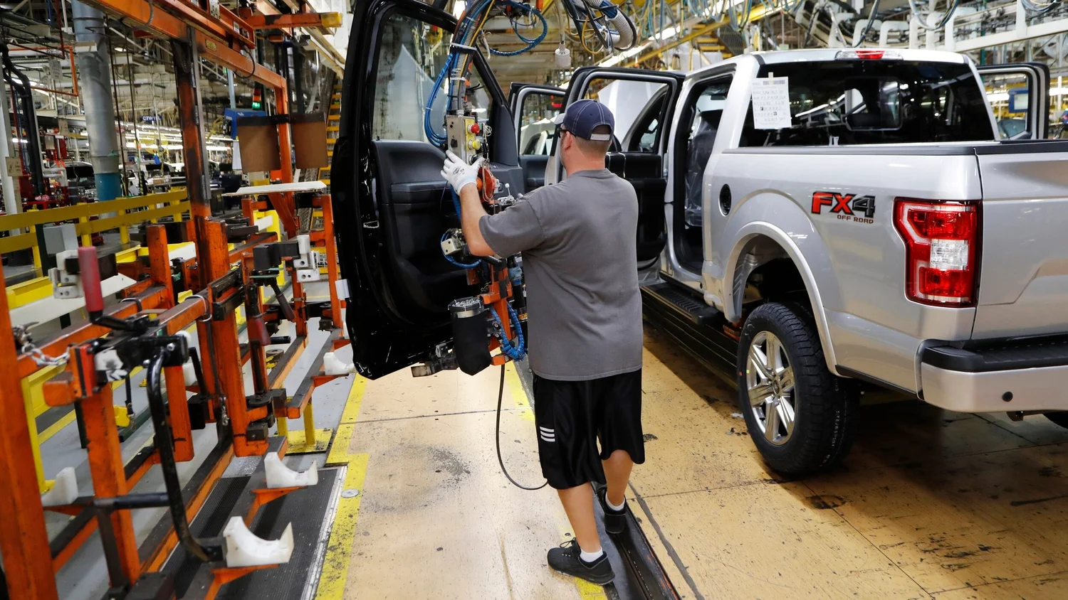 Ford Is Testing Proximity Wristbands That Buzz When Workers Are Too ...