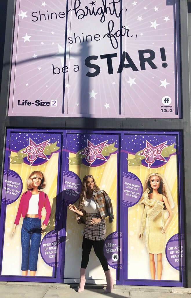 LIFE-SIZE 2 CAMPAIGN — ALEXIS FARRIS