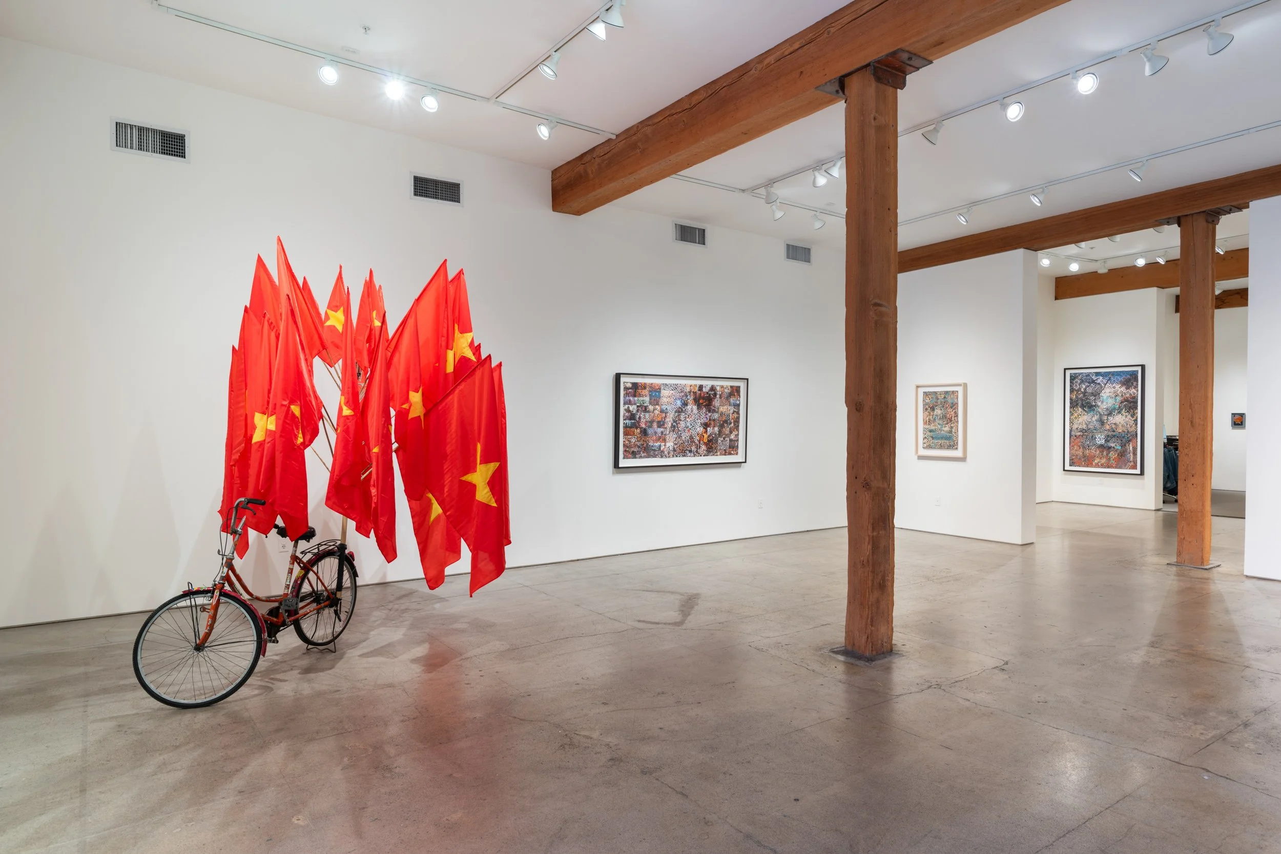 ELIZABETH LEACH GALLERY ELIZABETH LEACH GALLERY