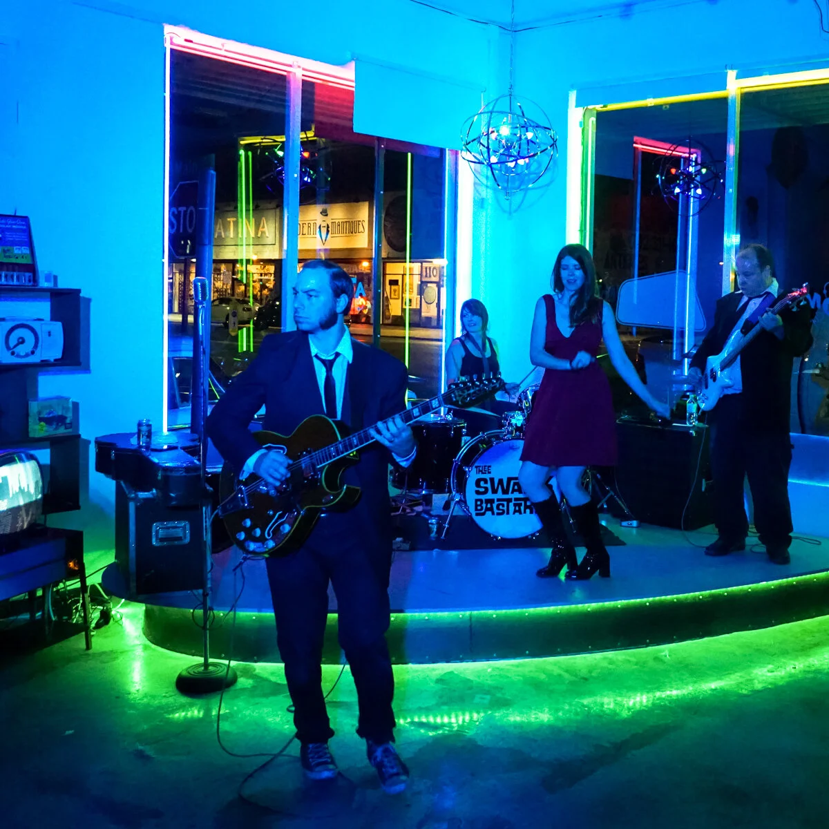 Services — Atomic Style Lounge