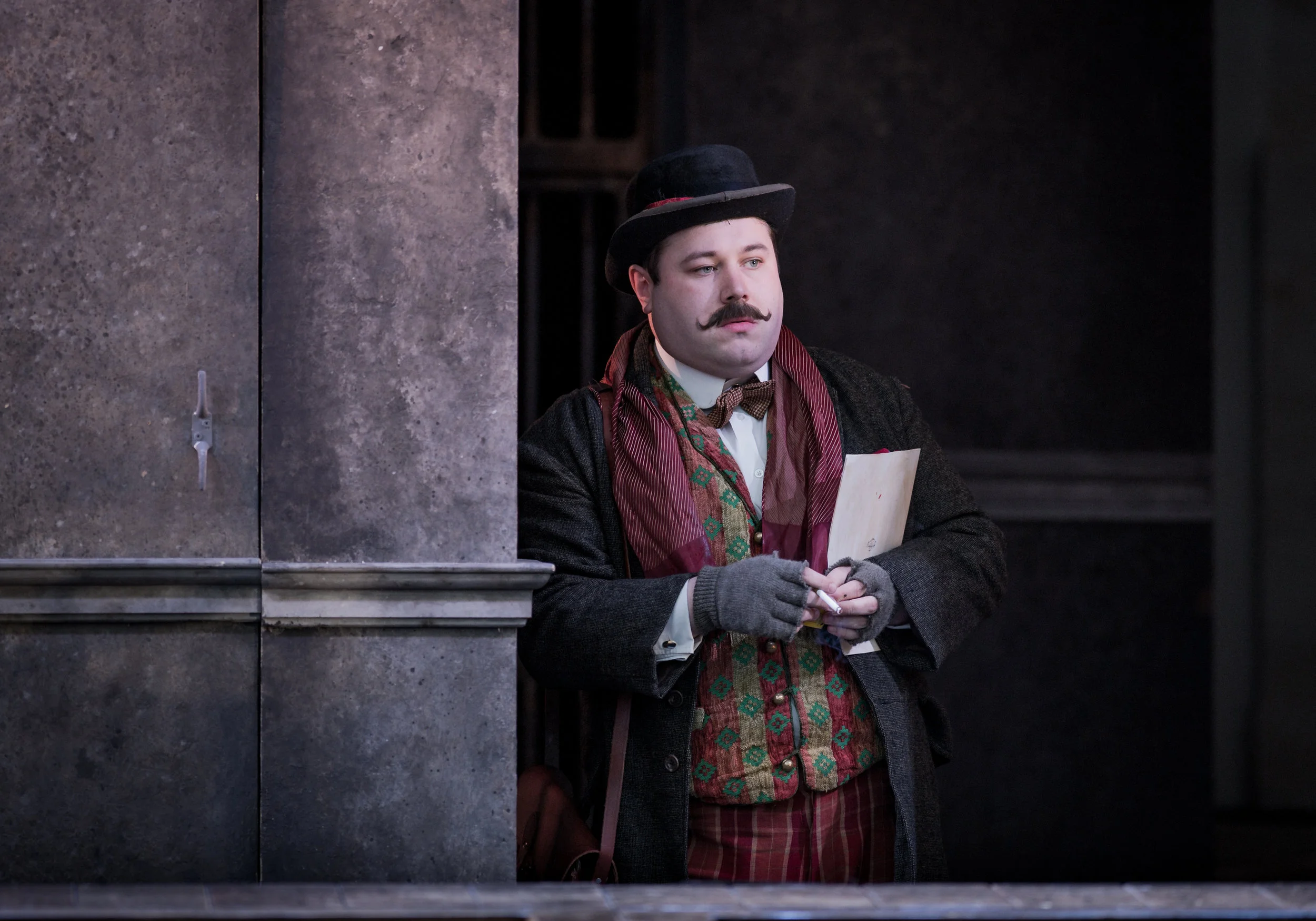 BIOGRAPHY — Peter Davoren | Tenor