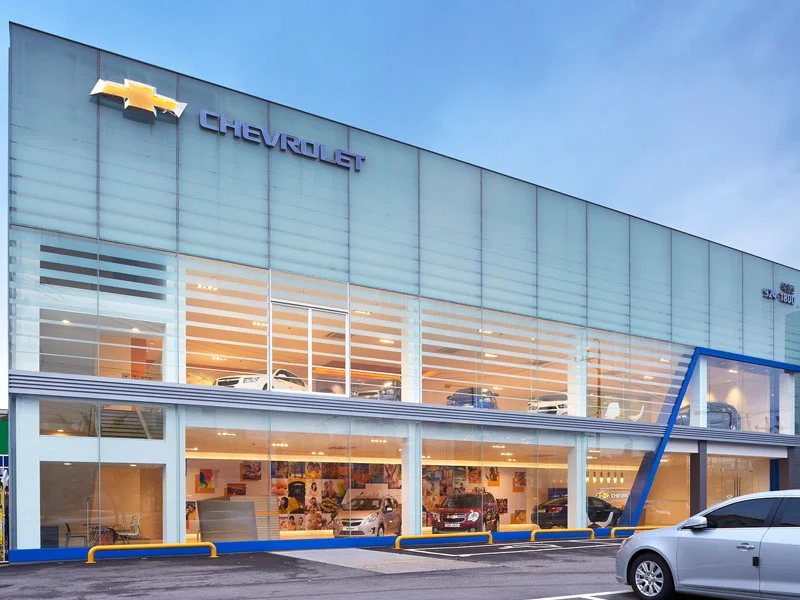 COMMERCIAL & RETAIL — TRD