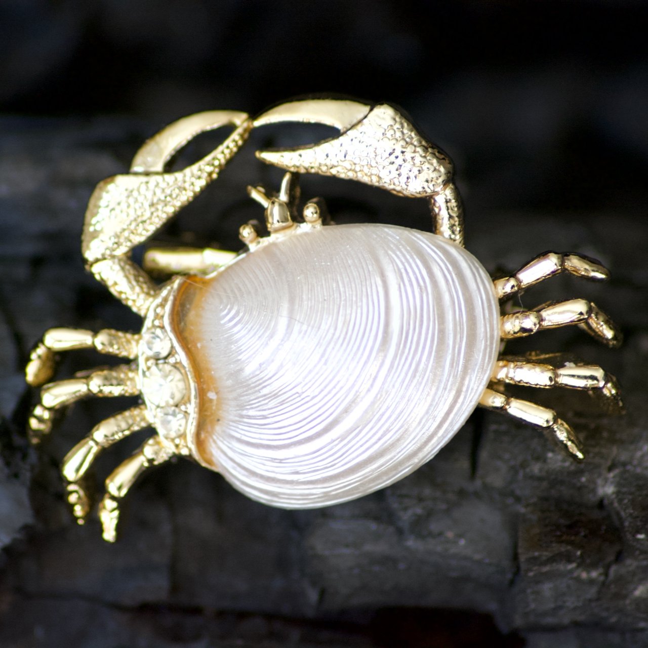 Gerry’s Gold Tone Crab Brooch — The Butterfly Babe
