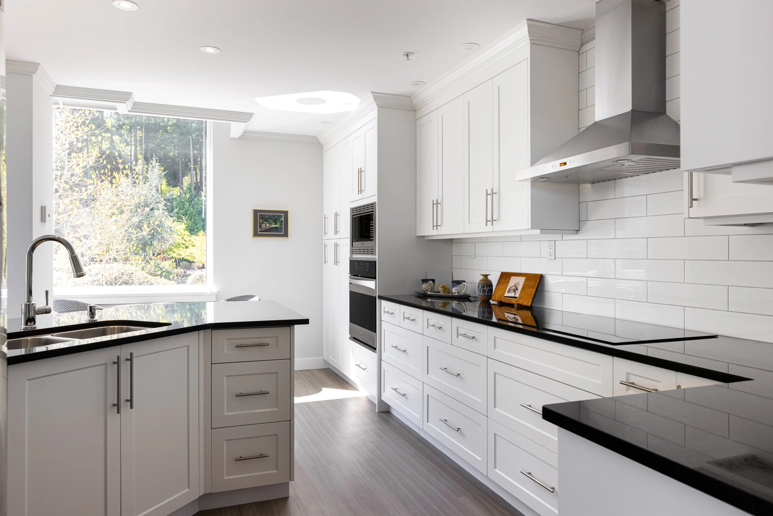 503-5350 Sayward Hill Crescent, Victoria, BC | $1,110,000 — MacLeod ...