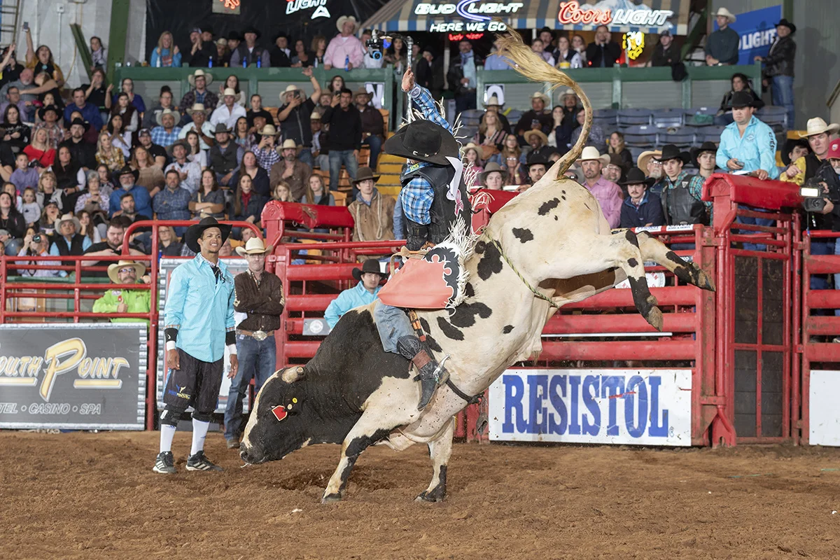 Bull Rider Profile — Tuff Hedeman Bull Riding