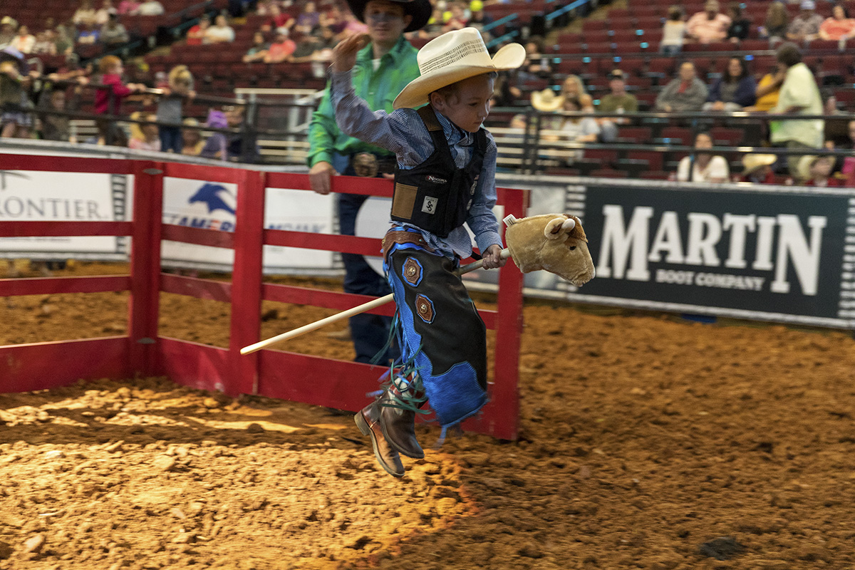 Hedeman taps celebrated Mexican talent to compete in El Paso Bull ...