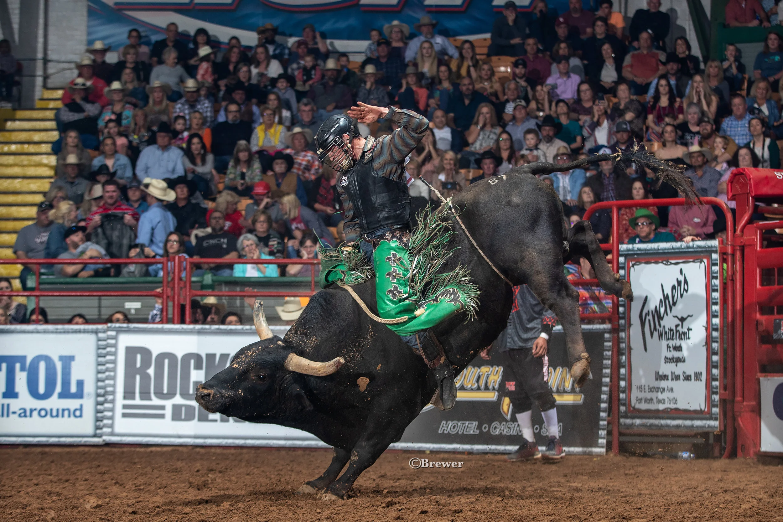 Stetson Wright Shows Up and Out Winning the Fort Worth Tuff Hedeman ...