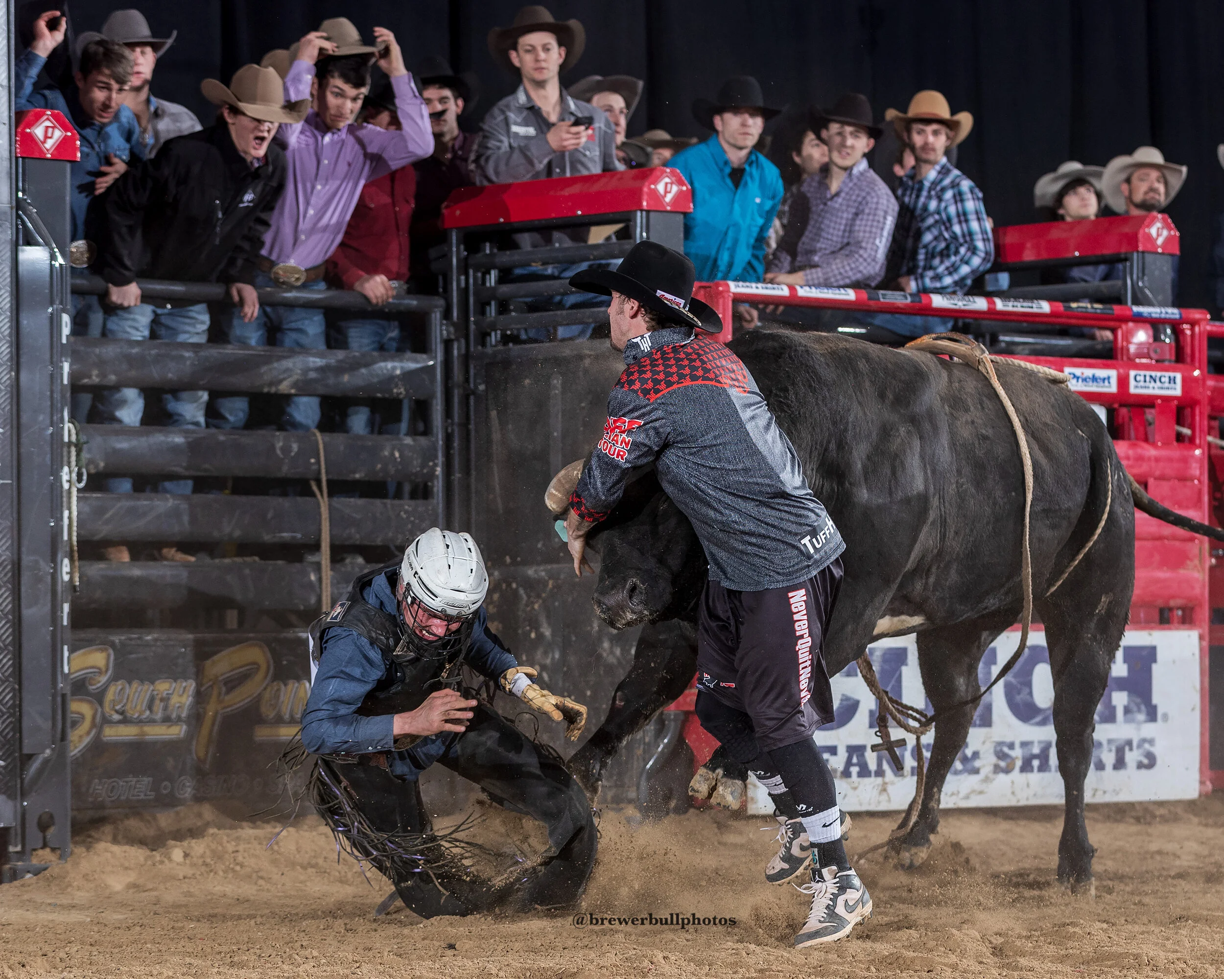 Yeary rides three for his first win on the Tuff Hedeman Bull Riding ...