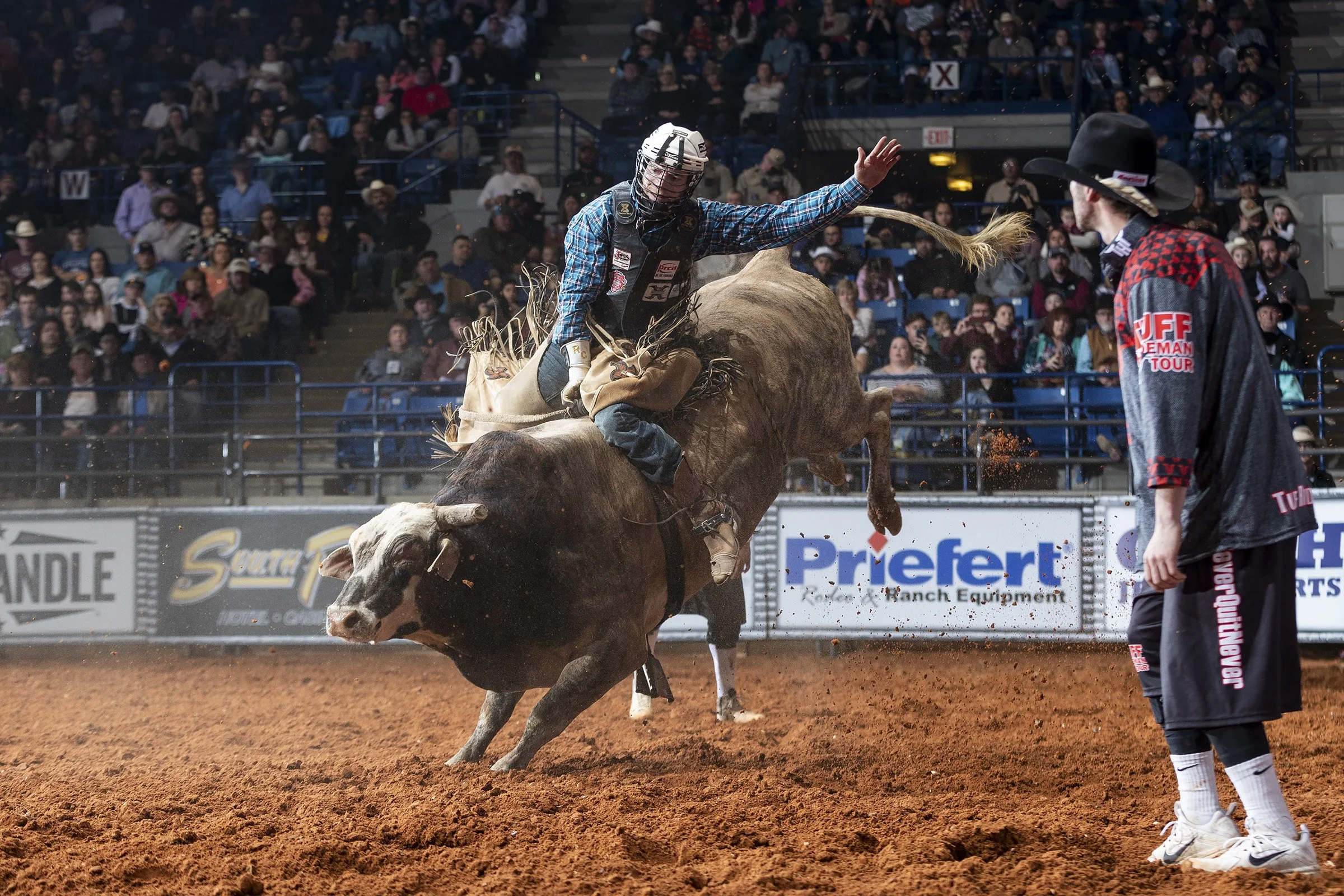Hedeman taps top-ranked riders to compete this weekend in El Paso ...