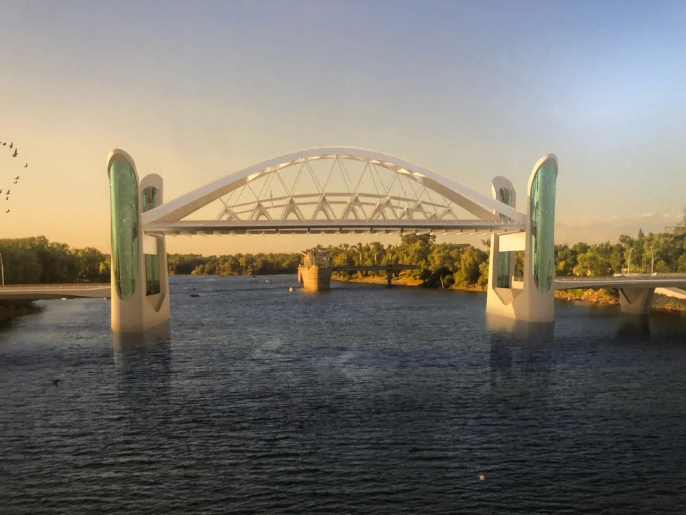 City unveils striking modern design for new I Street bridge