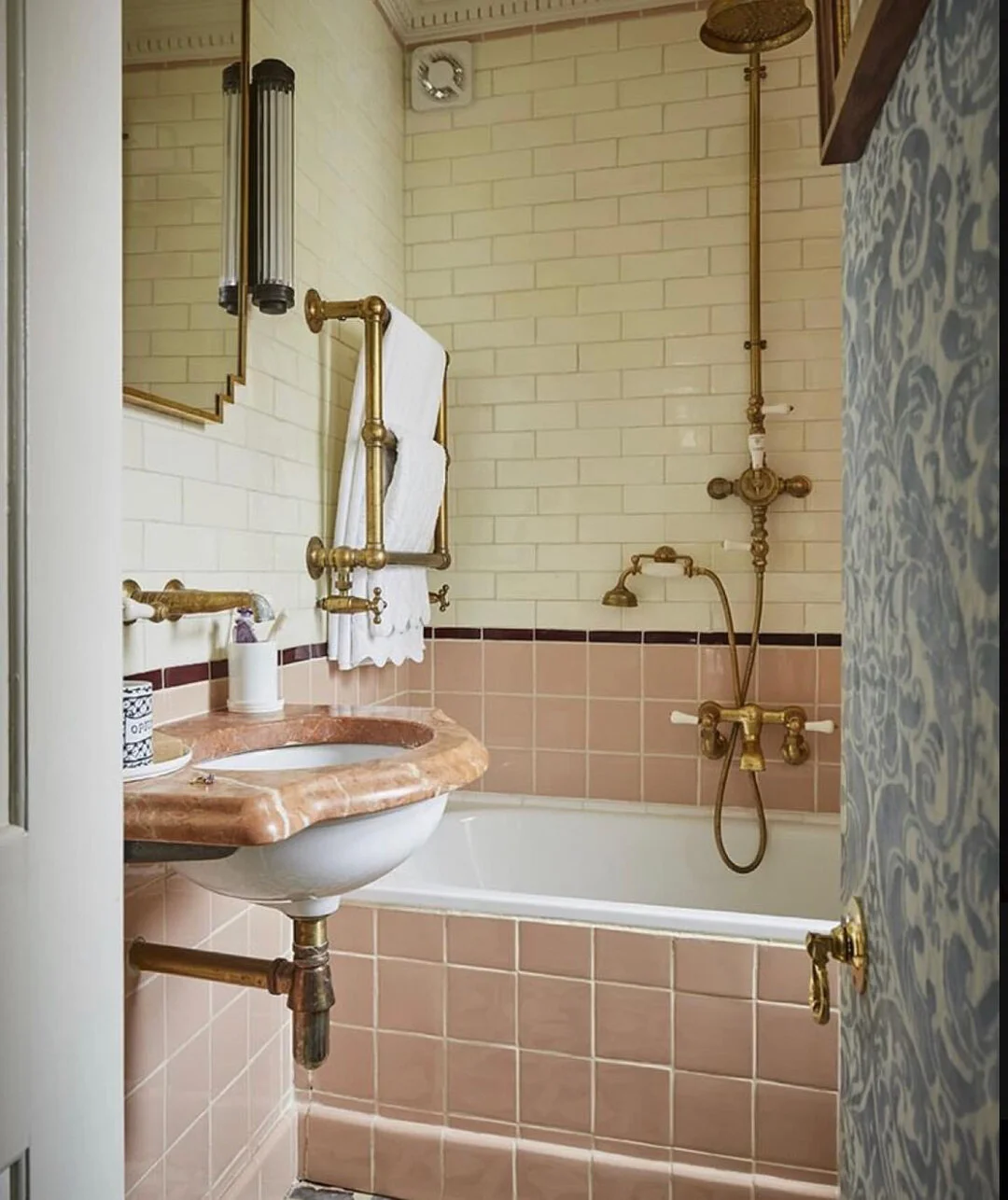 Stay Connected — alexis g. blake interiors