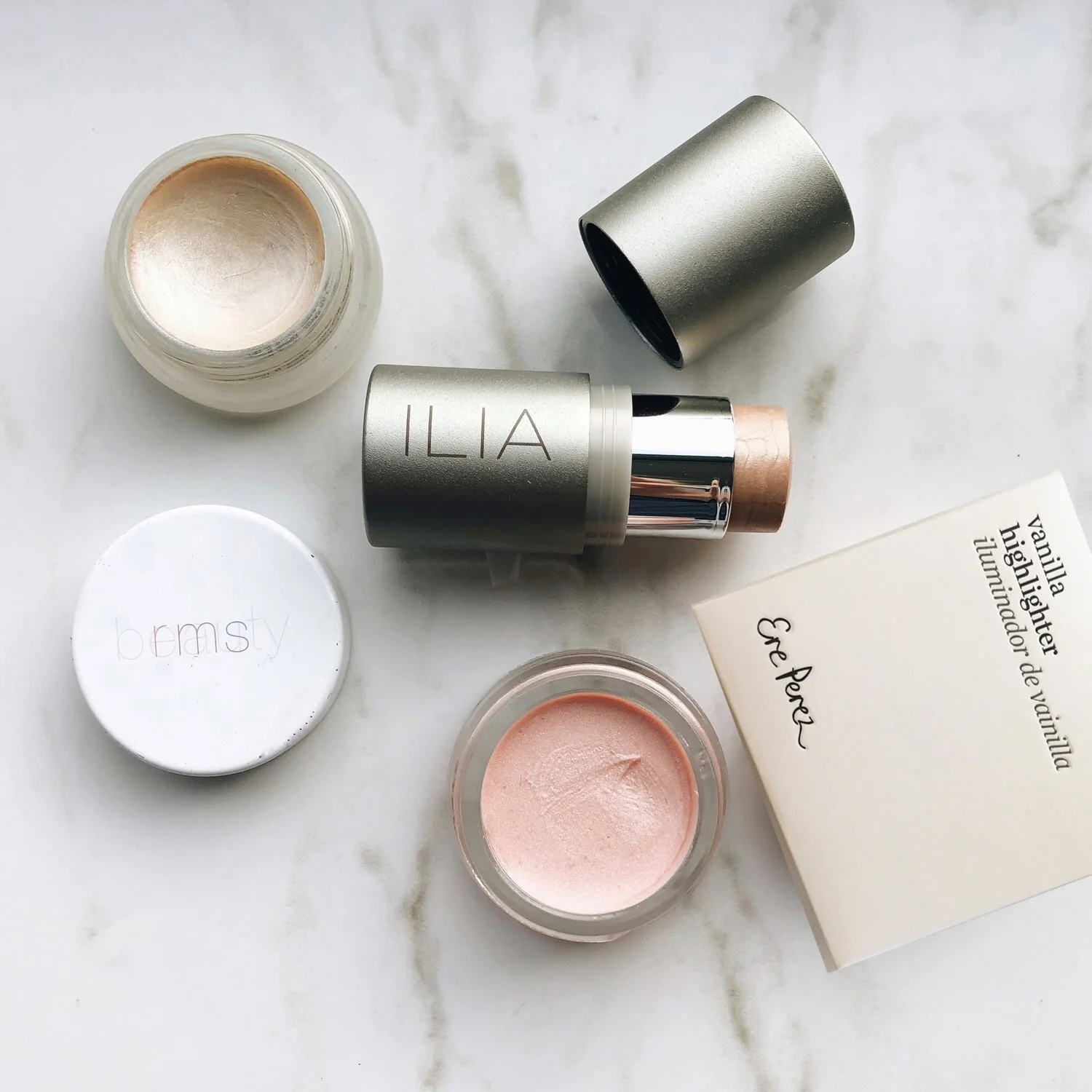 Top 3 Natural Non-Toxic Highlighters for Moms-to-Be