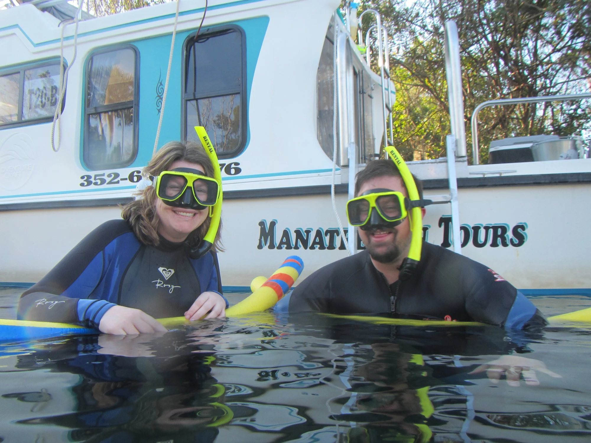 Manatee Fun: Private & Premium Houseboat Manatee Tour in Crystal River, FL